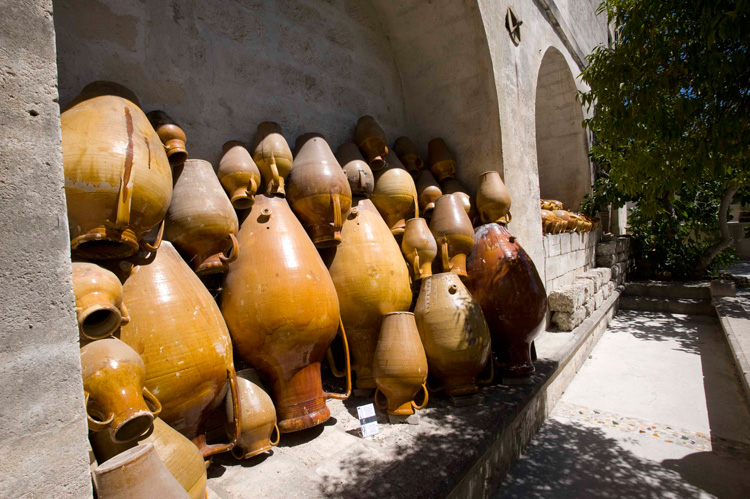 Grottaglie, realm of pottery - Craftsmanship - Puglia
