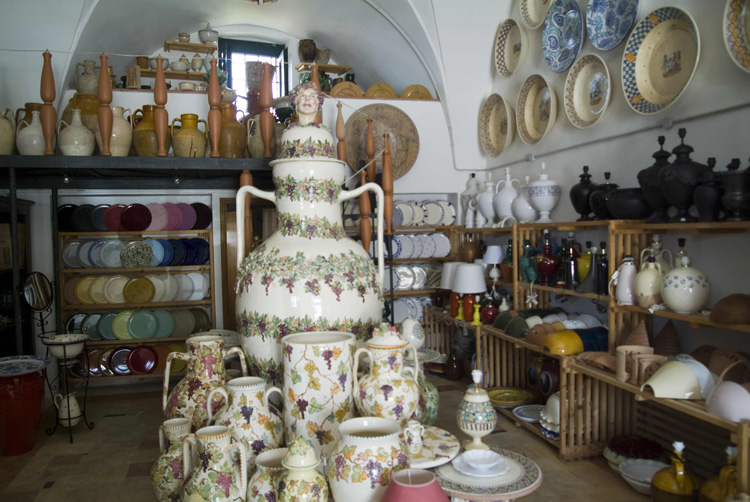 Grottaglie, realm of pottery - Craftsmanship - Puglia
